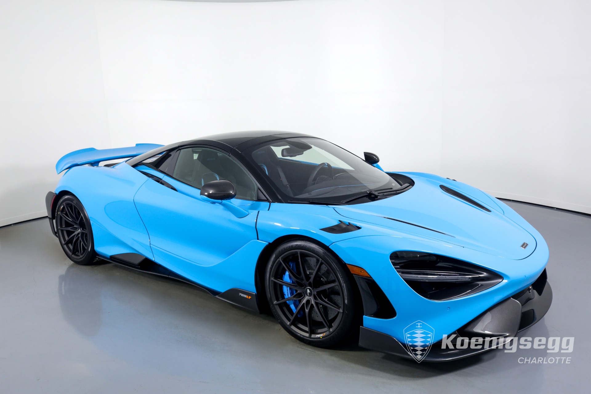 Blue Mclaren P1 2022