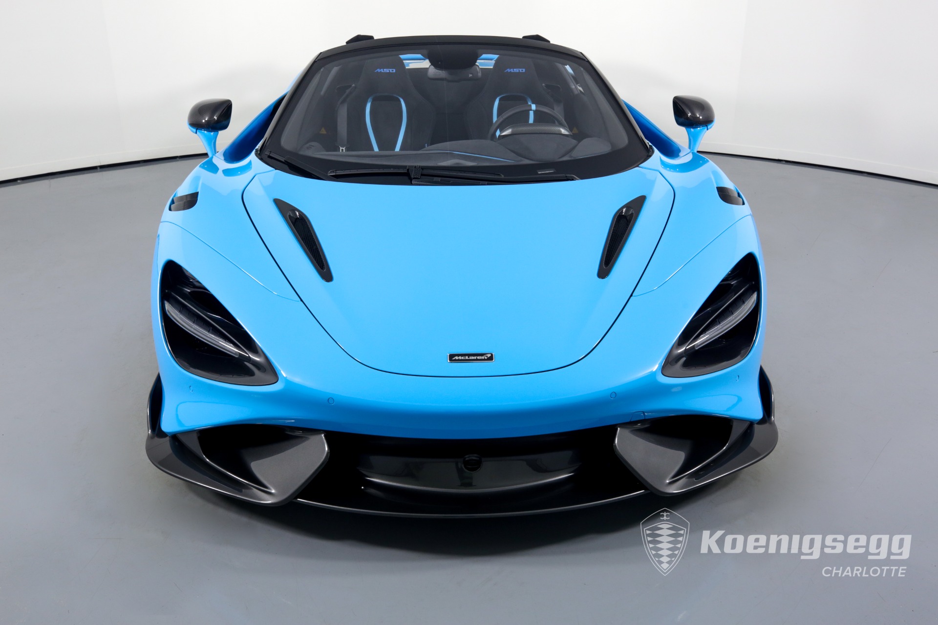 Blue Mclaren P1 2022