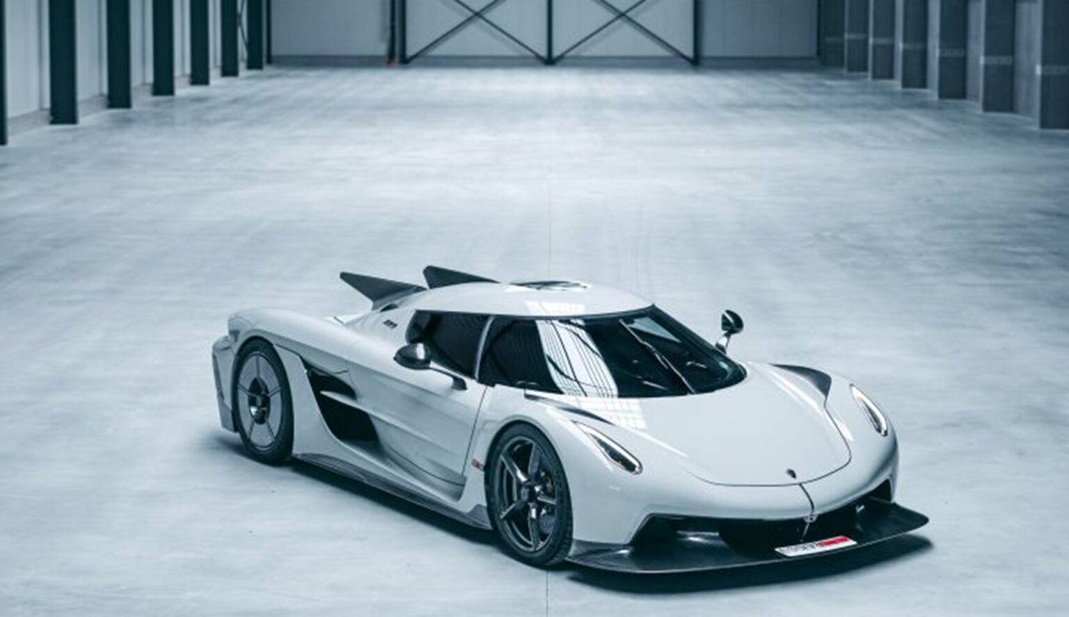 extraordinary speeds than any Koenigsegg or any other fully homologated ...